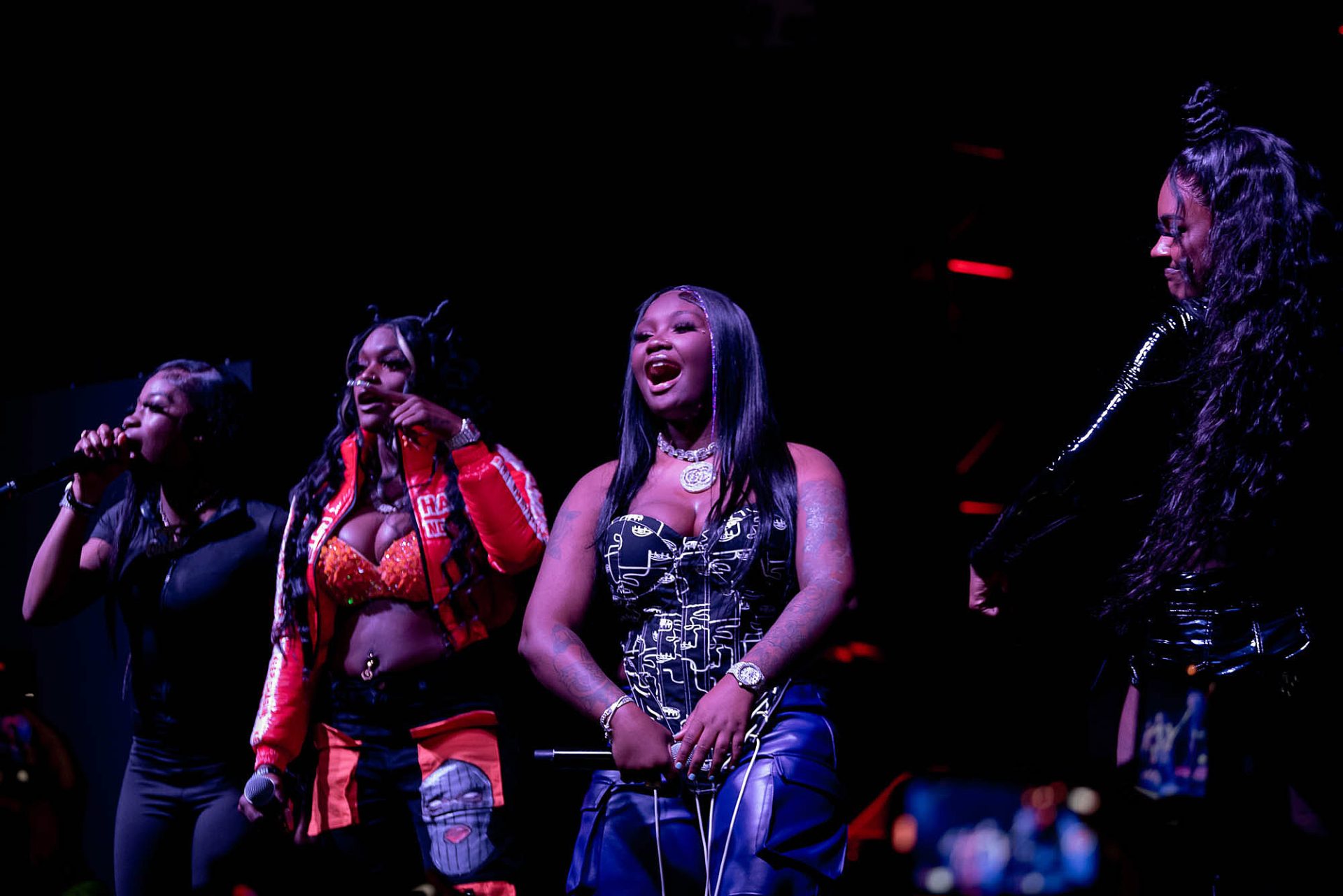 GloRilla played NYC with Cardi B, Gloss Up, Slimeroni, K Carbon, Aleza ...