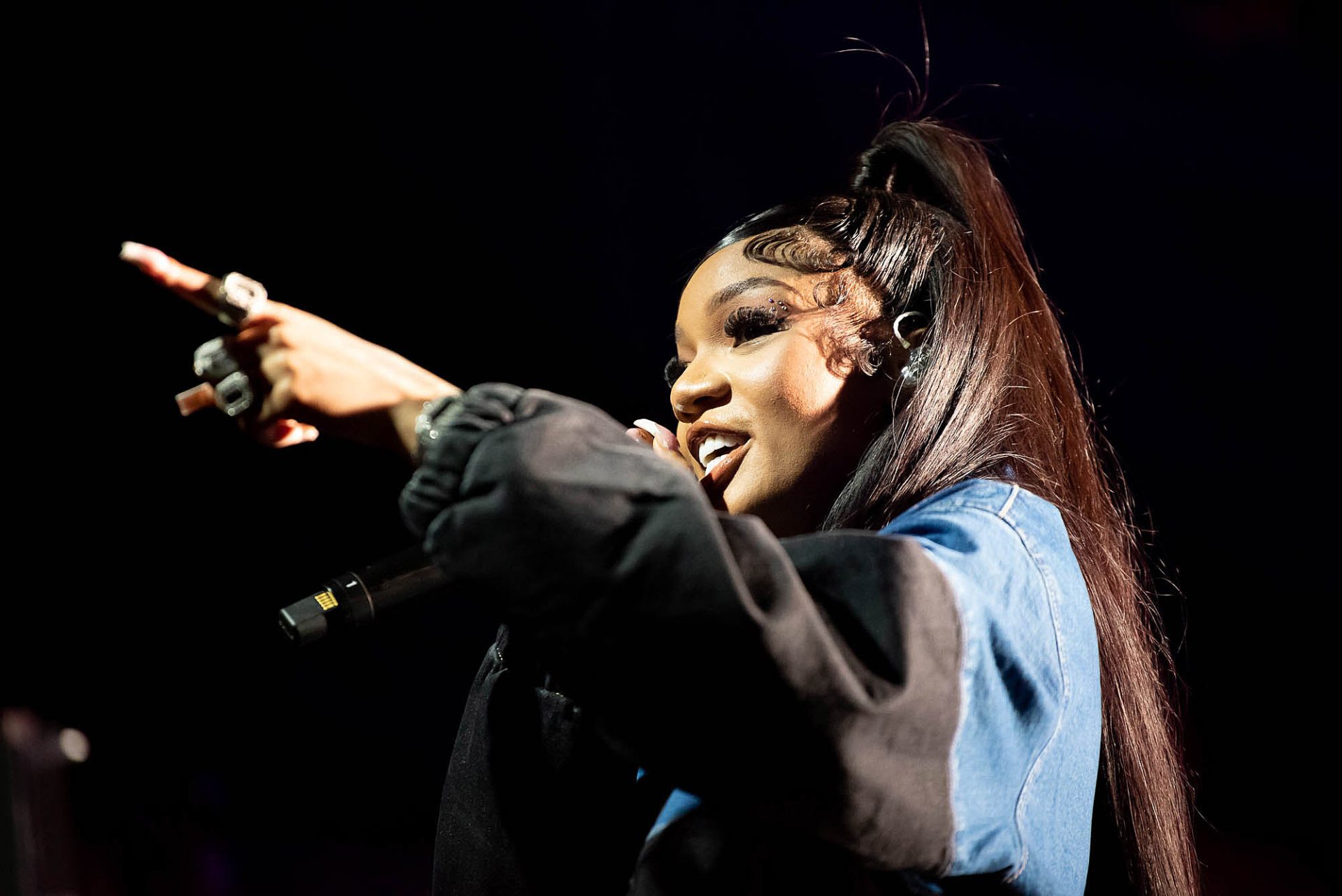 GloRilla played NYC with Cardi B, Gloss Up, Slimeroni, K Carbon, Aleza ...