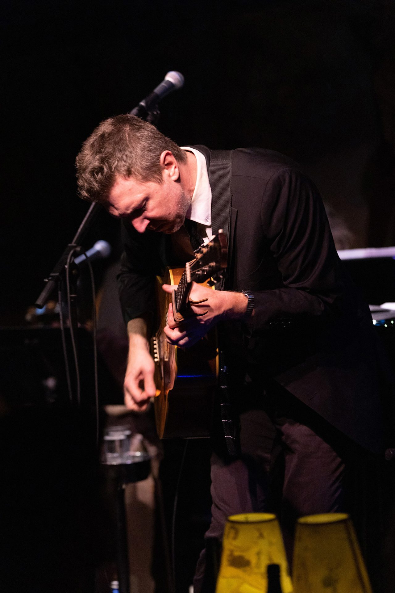 Hamilton Leithauser began his 2023 Cafe Carlyle residency (pics, setlist)