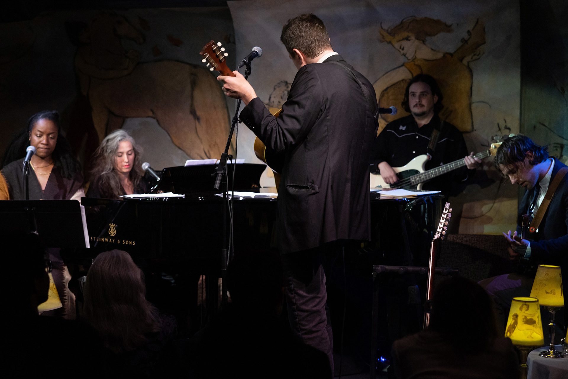 Hamilton Leithauser began his 2023 Cafe Carlyle residency (pics, setlist)