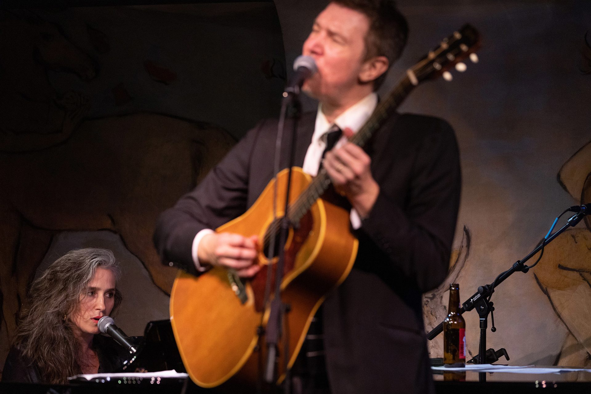 Hamilton Leithauser began his 2023 Cafe Carlyle residency (pics, setlist)