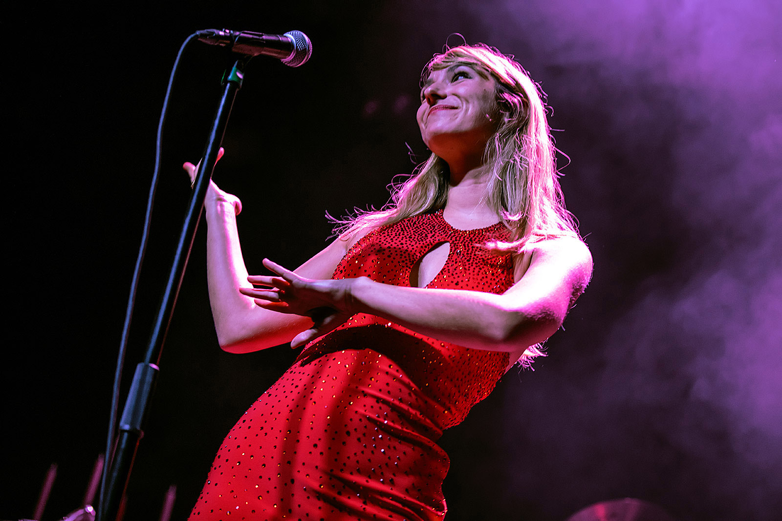 Weyes Blood dazzled with heart and humor at Brooklyn Steel (Night 2 ...