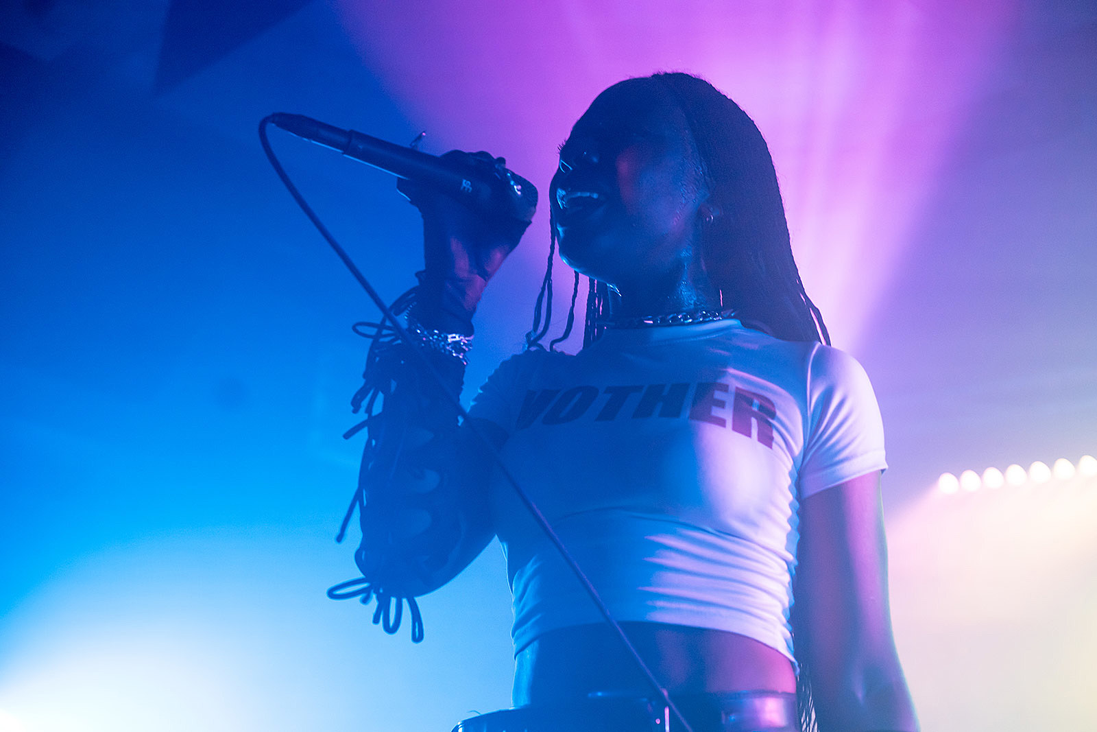 DEBBY FRIDAY played Baby's All Right with Vitesse X (pics)