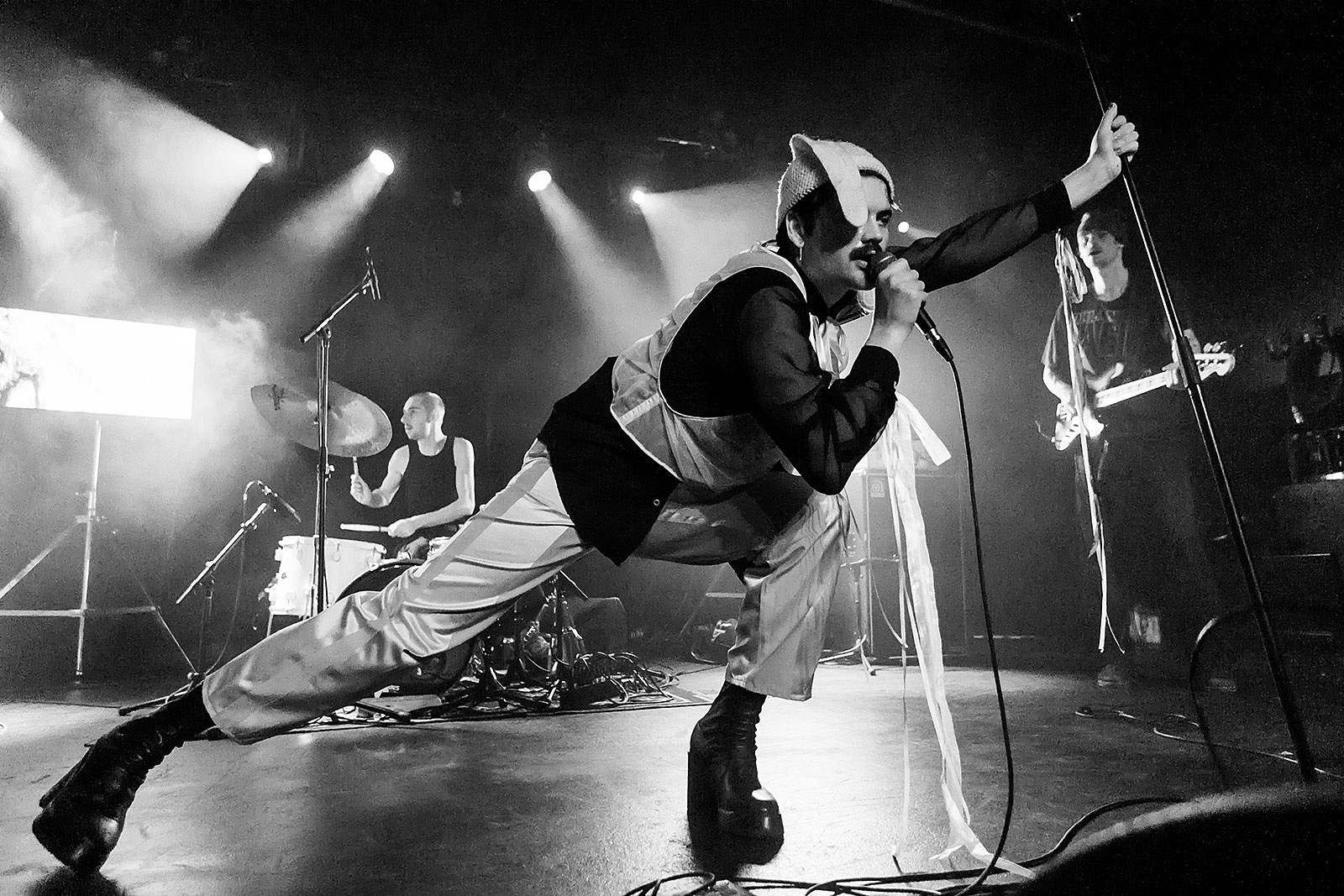 Model/Actriz wrapped up their tour with their biggest hometown NYC show ...