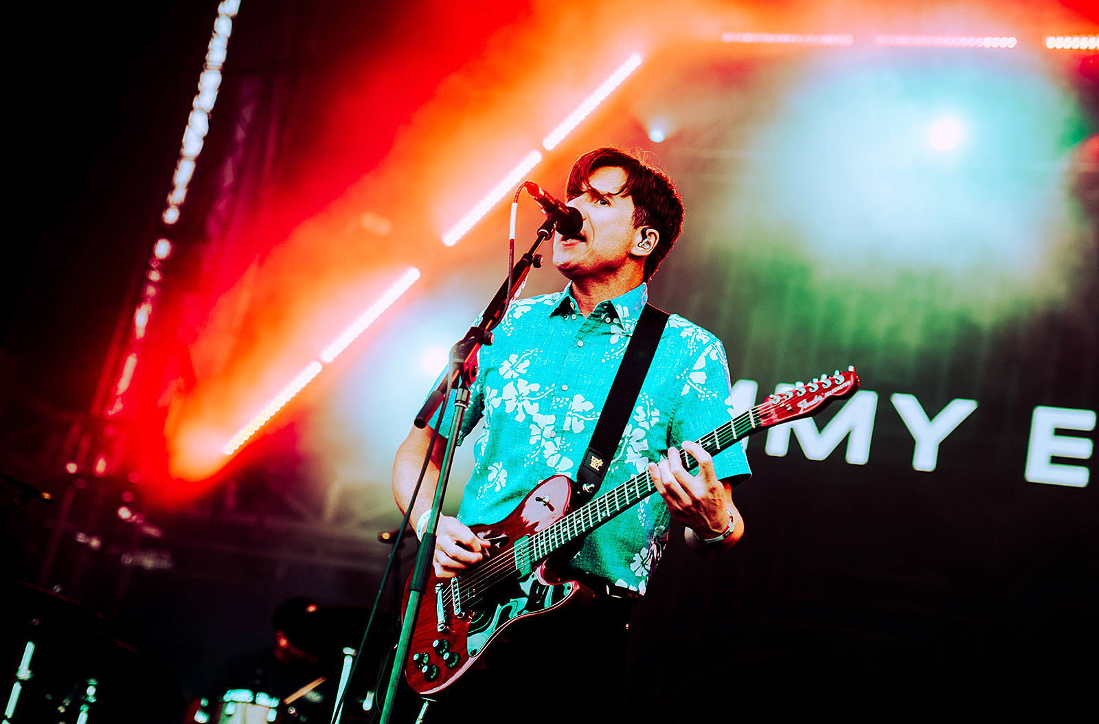 Adjacent Fest day 1 had Paramore, PUP, mosh pits on the beach, emo ...