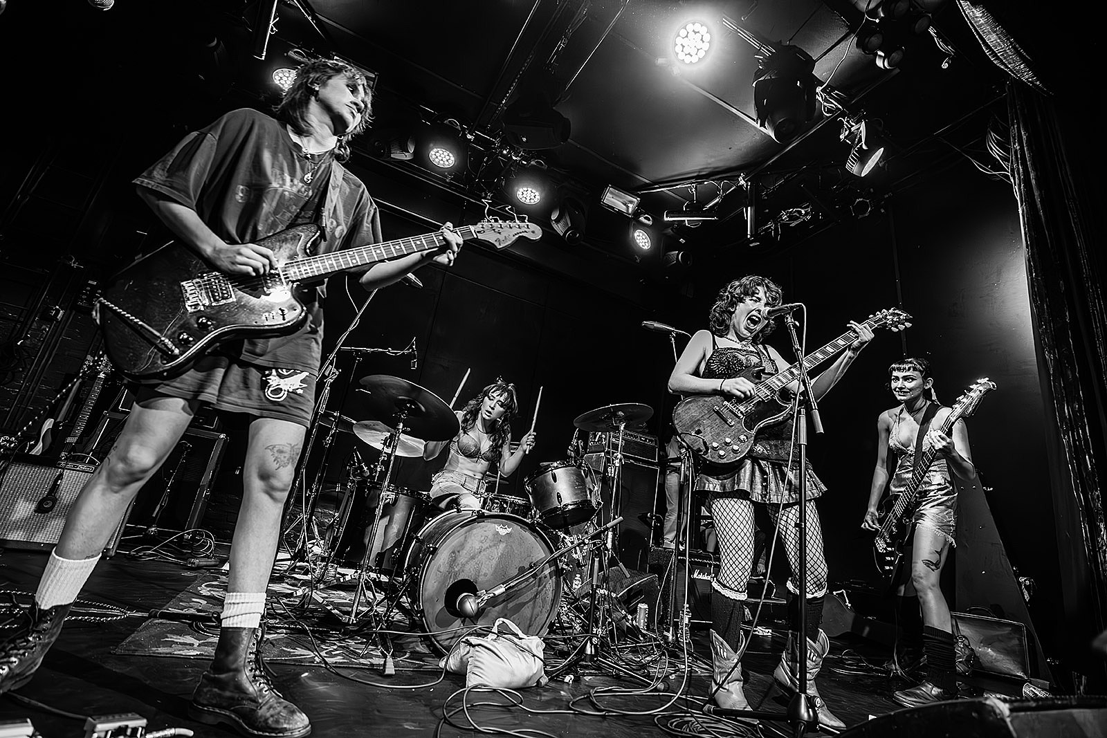 OFF! played Bowery Ballroom with Die Spitz (pics, setlist)