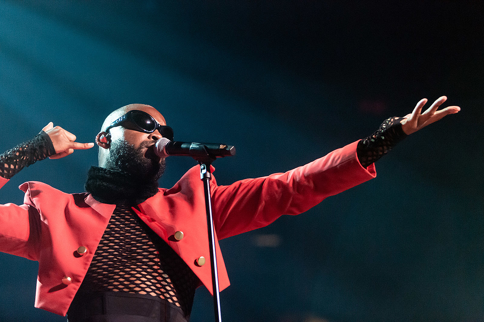 Paramore were electric at Madison Square Garden w/ Bloc Party & Genesis ...