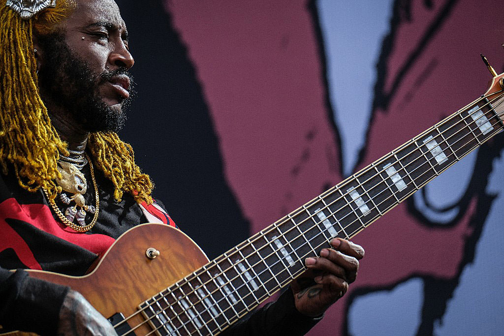 Red Hot Chili Peppers, The Mars Volta & Thundercat played Snapdragon ...