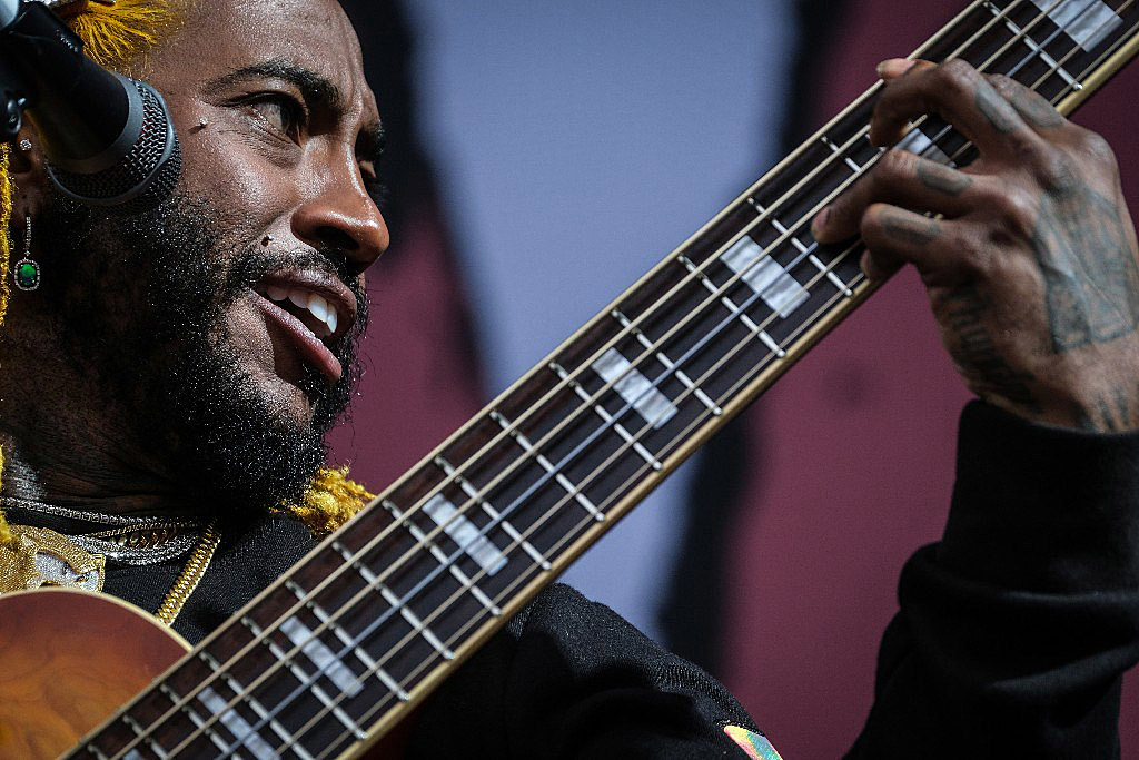 Red Hot Chili Peppers, The Mars Volta & Thundercat played Snapdragon ...