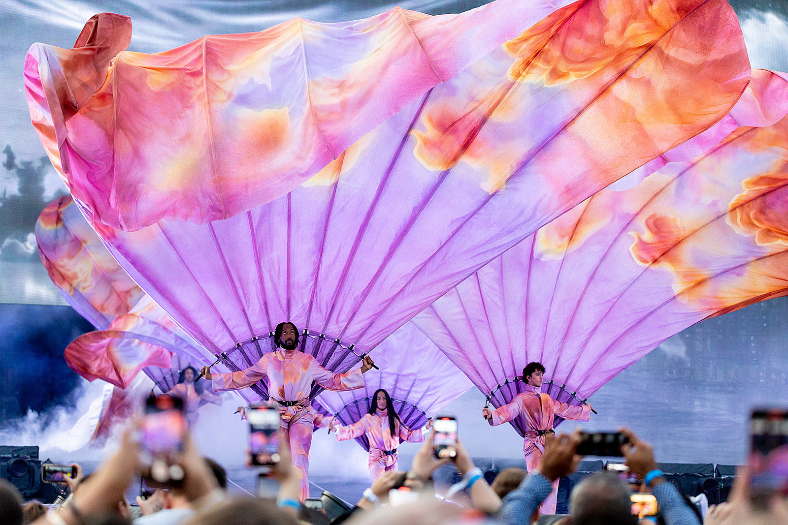 Paramore's Hayley Williams & Fall Out Boy feature on Taylor Swift's ...