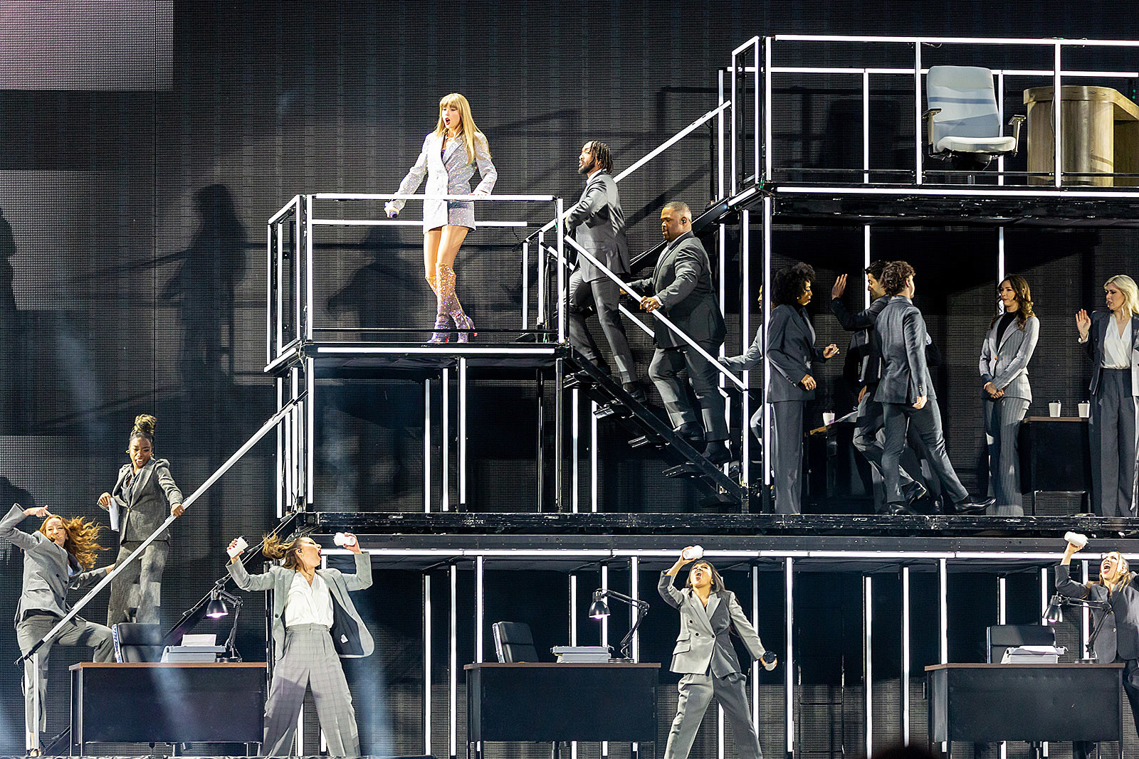 Paramore's Hayley Williams & Fall Out Boy feature on Taylor Swift's ...