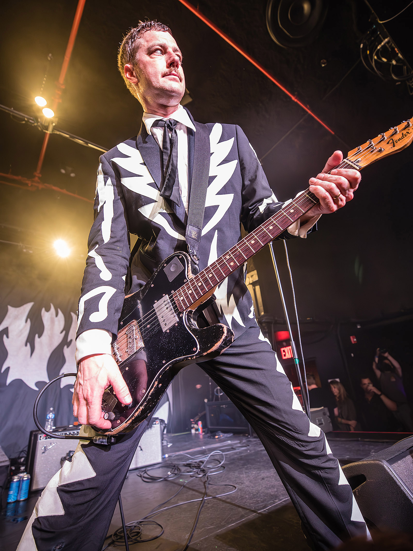 The Hives are still the best - pics, setlist, review & video from 1st ...