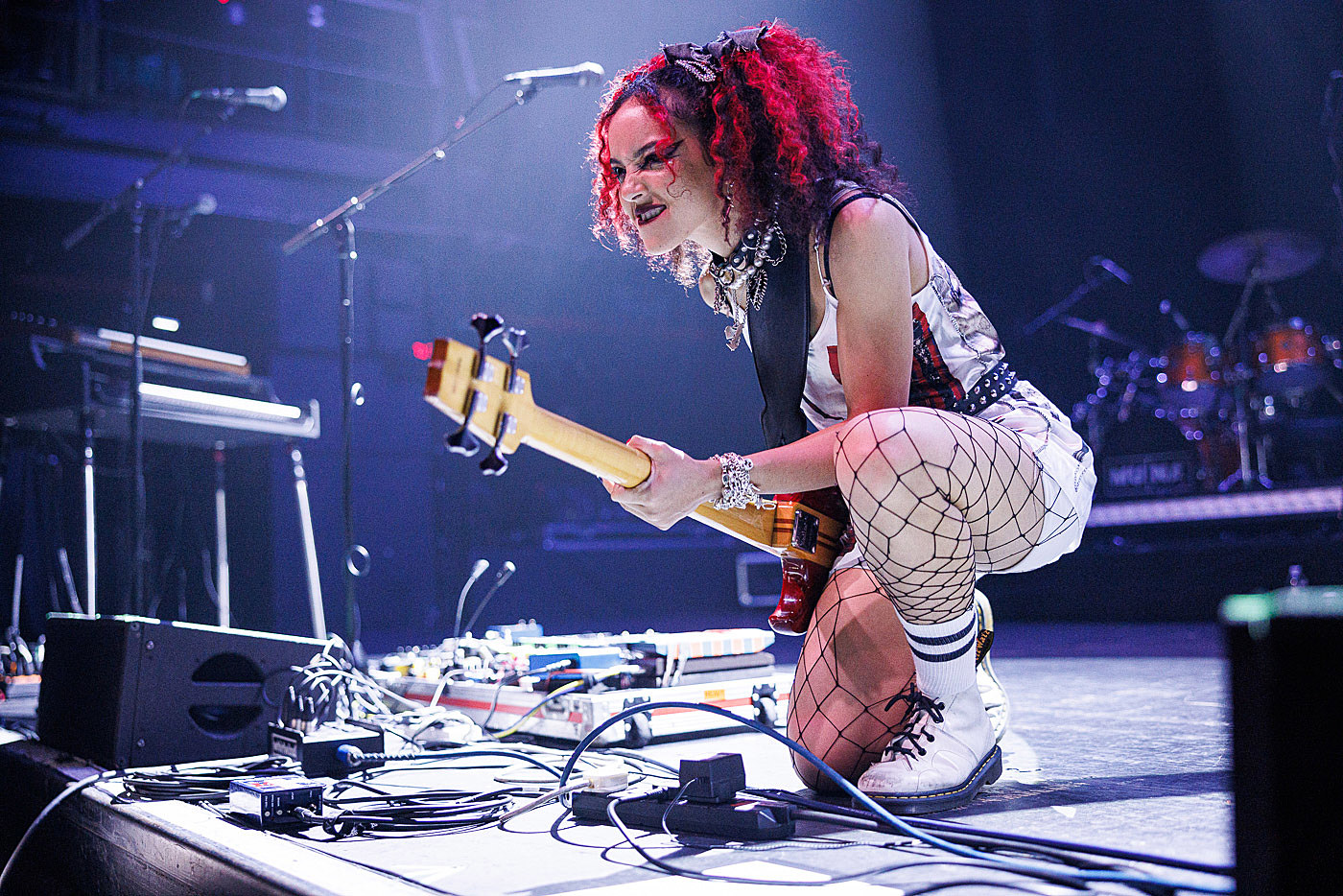 MUNA playing MoMA's Party in the Garden, began Terminal 5 run (night 1 ...