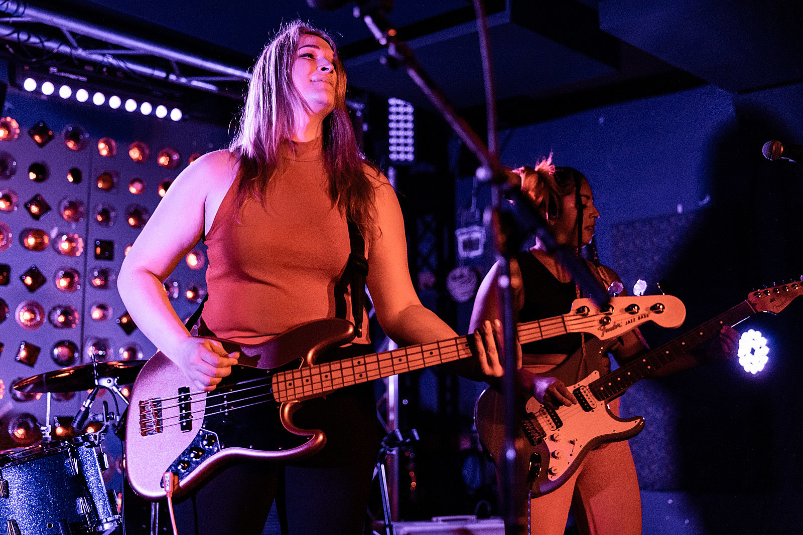 Big Joanie played Baby's All Right with Frida Kill (pics, setlist)