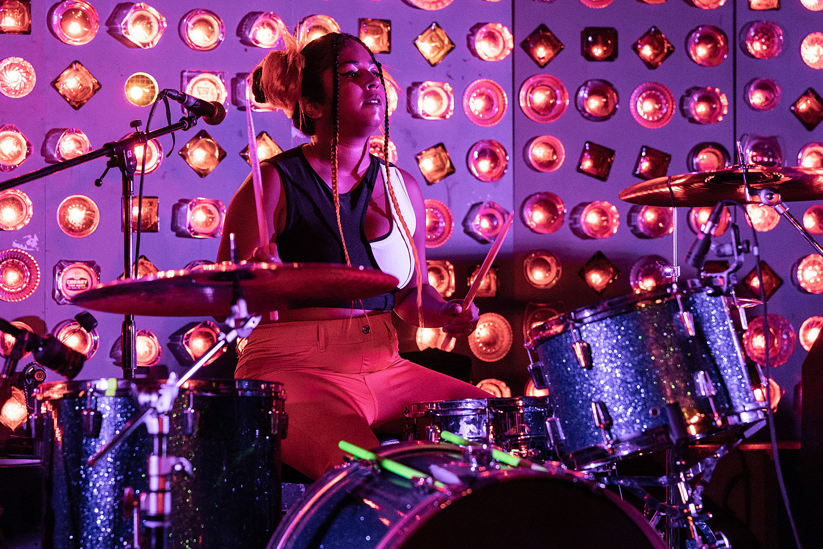 Big Joanie played Baby's All Right with Frida Kill (pics, setlist)