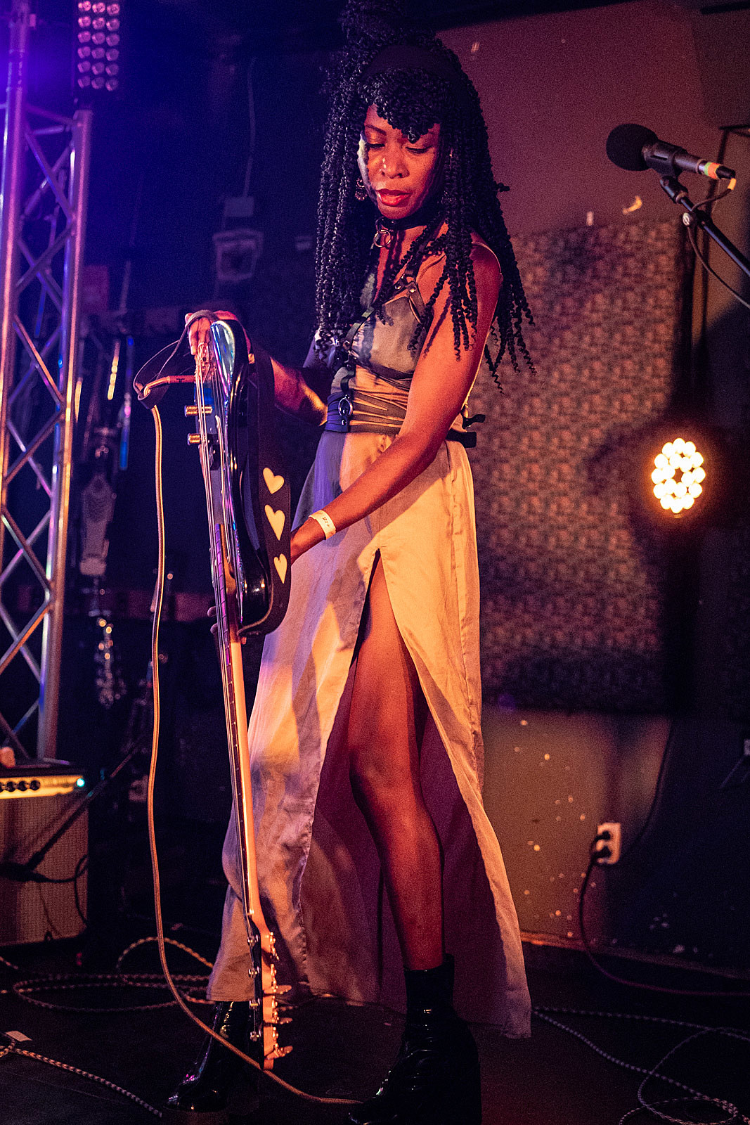 Big Joanie played Baby's All Right with Frida Kill (pics, setlist)