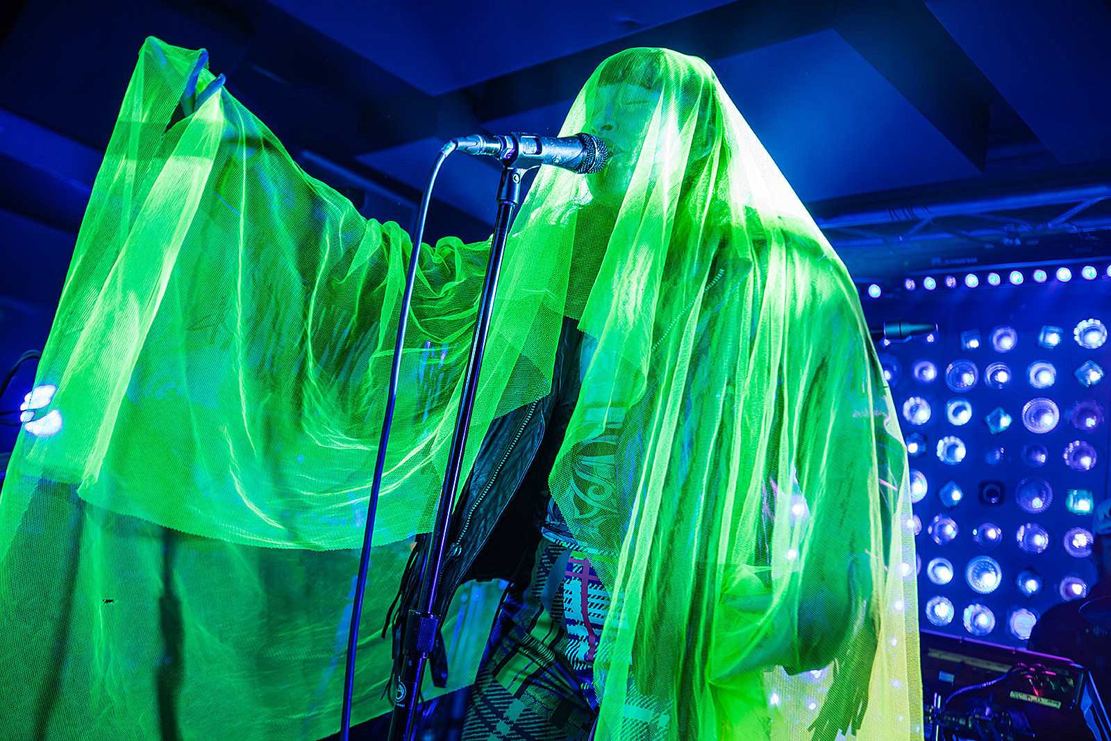 Little Dragon celebrated 'Slugs of Love' with 2 Brooklyn shows: pics ...
