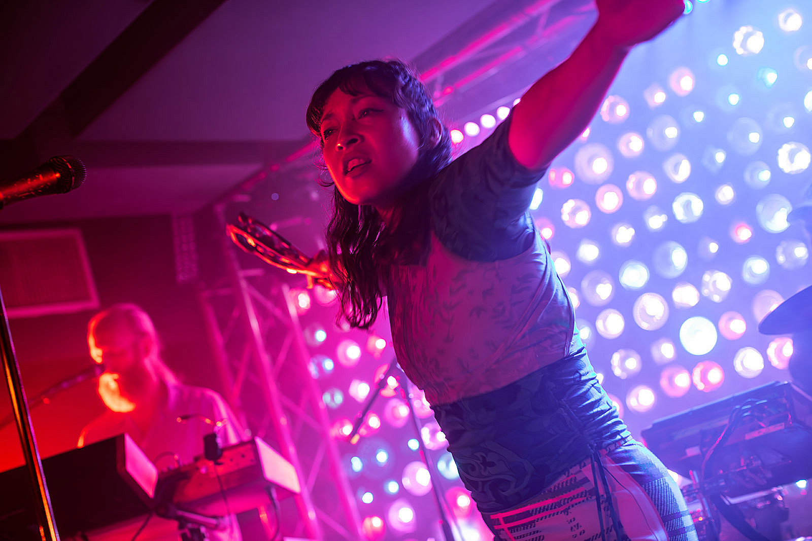 Little Dragon celebrated 'Slugs of Love' with 2 Brooklyn shows: pics ...