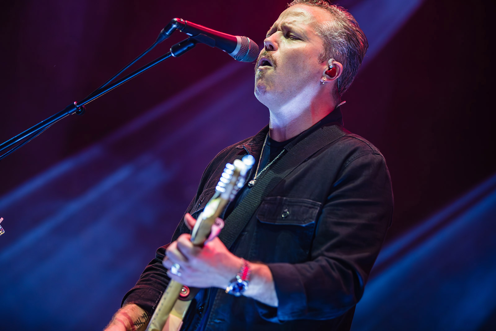 Jason Isbell and the 400 Unit add shows w/ Aimee Mann to 2024 tour ...