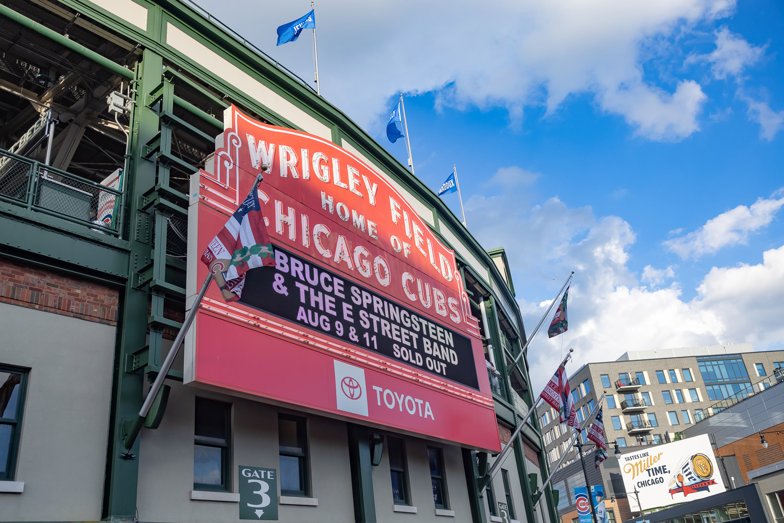 Bruce Springsteen & The E Street Band played Chicago's Wrigley Field ...