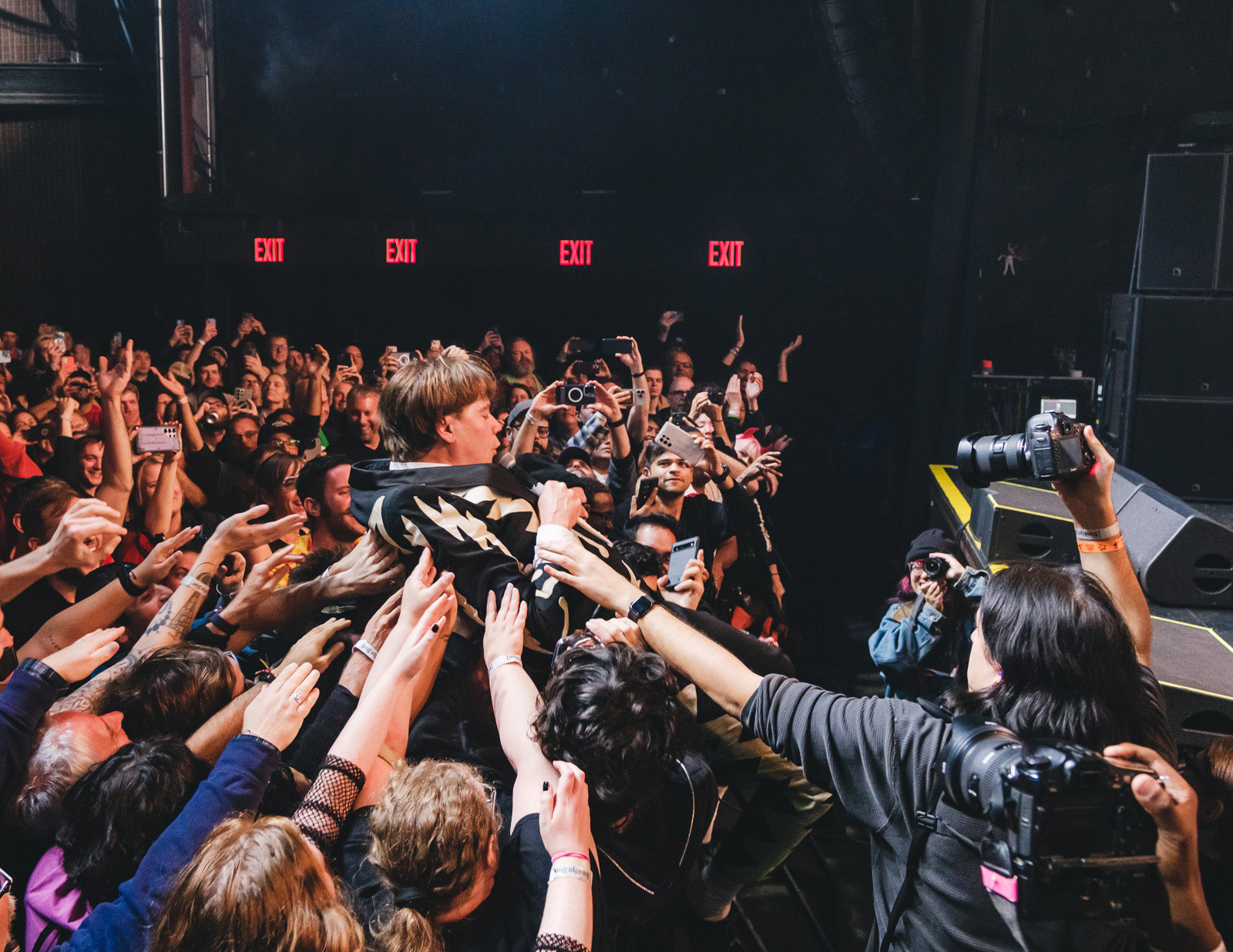 The Hives launched their tour & celebrated Hives-O-Ween at Brooklyn ...
