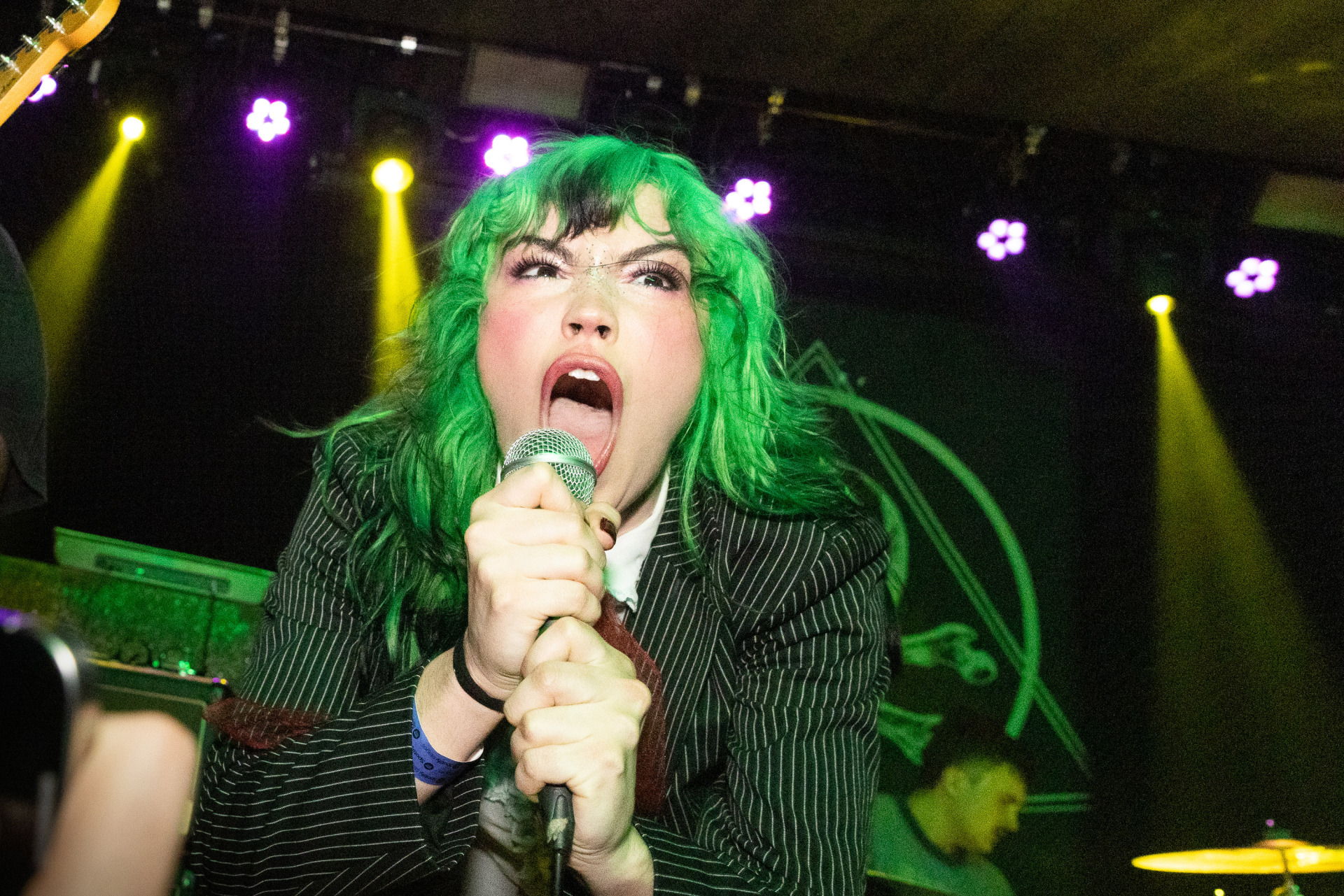 A Day To Remember tap Scowl, Militarie Gun, Pain of Truth, The Story So ...