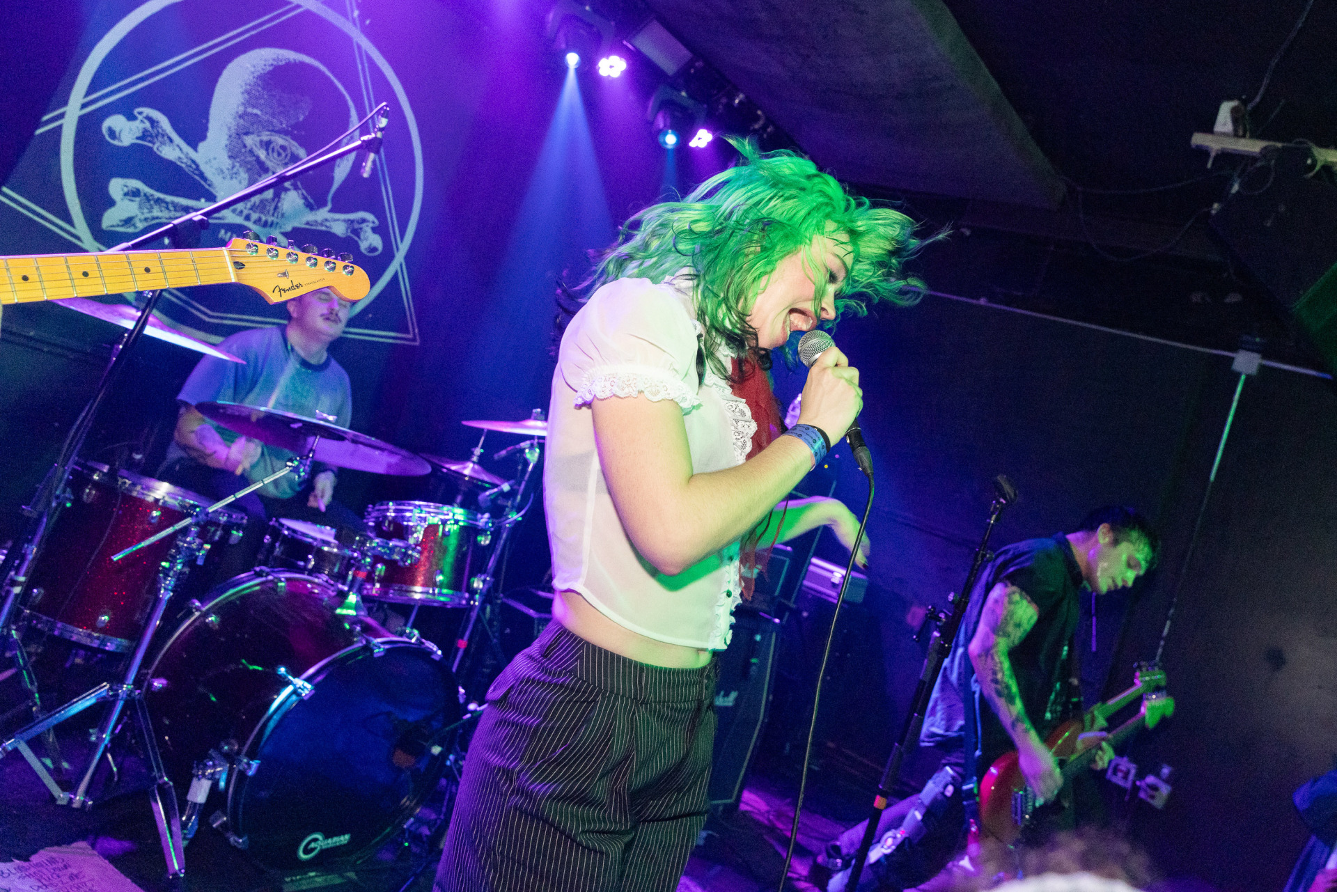 Scowl & Model/Actriz announce intimate NJ show together