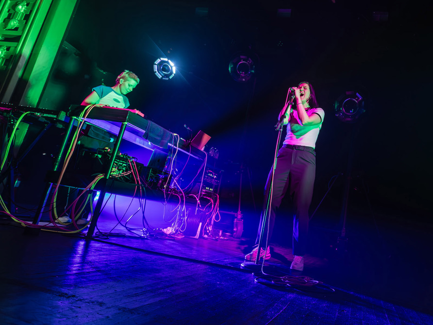 The xx's Romy announces 2024 NYC & LA shows ++ Webster Hall pics