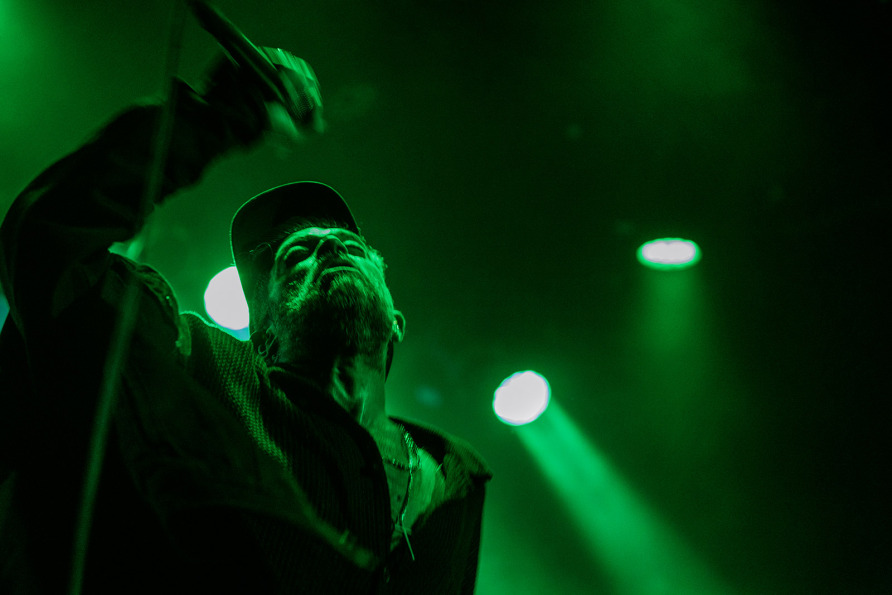 Glassjaw's Justin Beck gets new signature Schecter guitar & bass