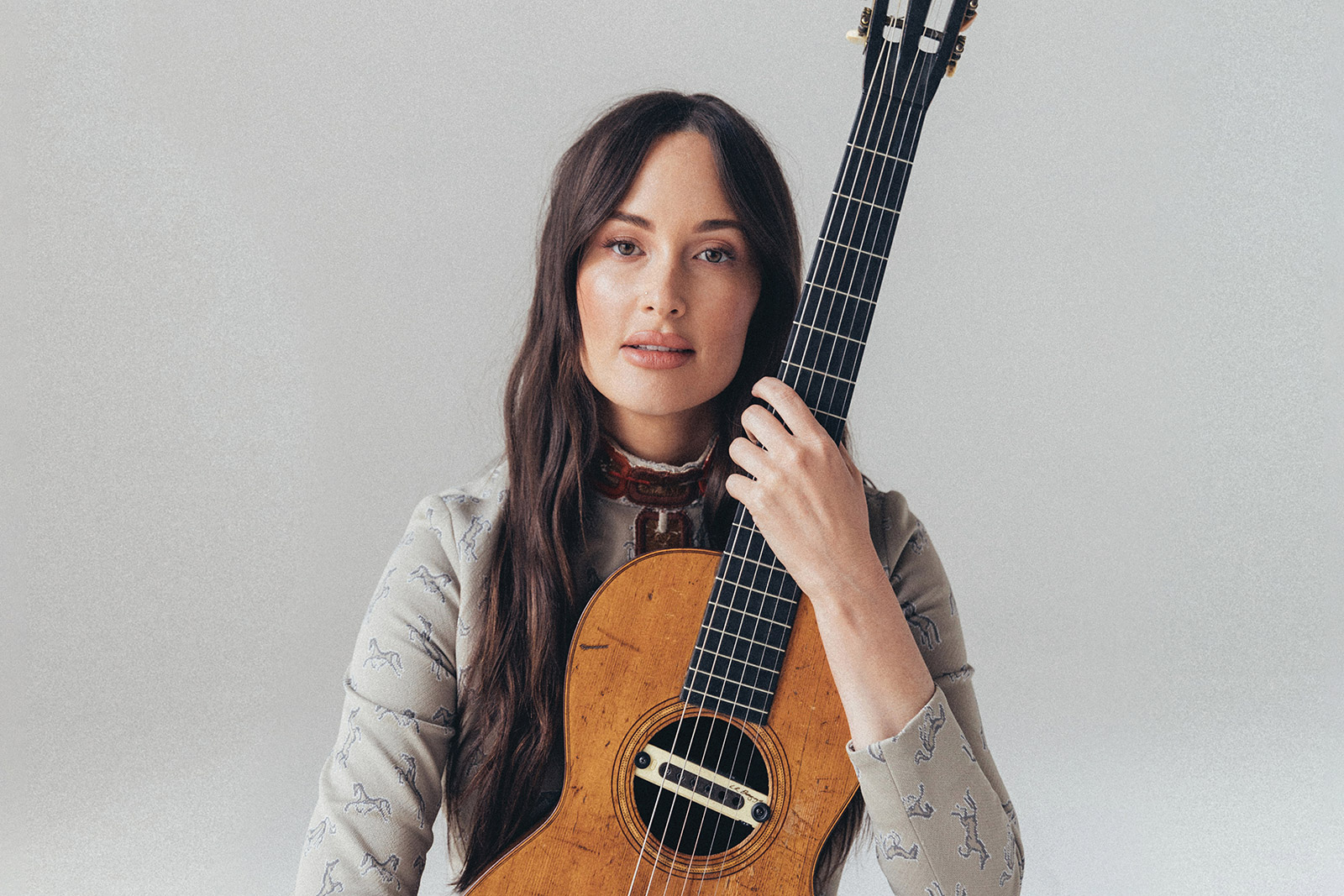 Kacey Musgraves & Ariana Grande performing on SNL in March w/ hosts ...