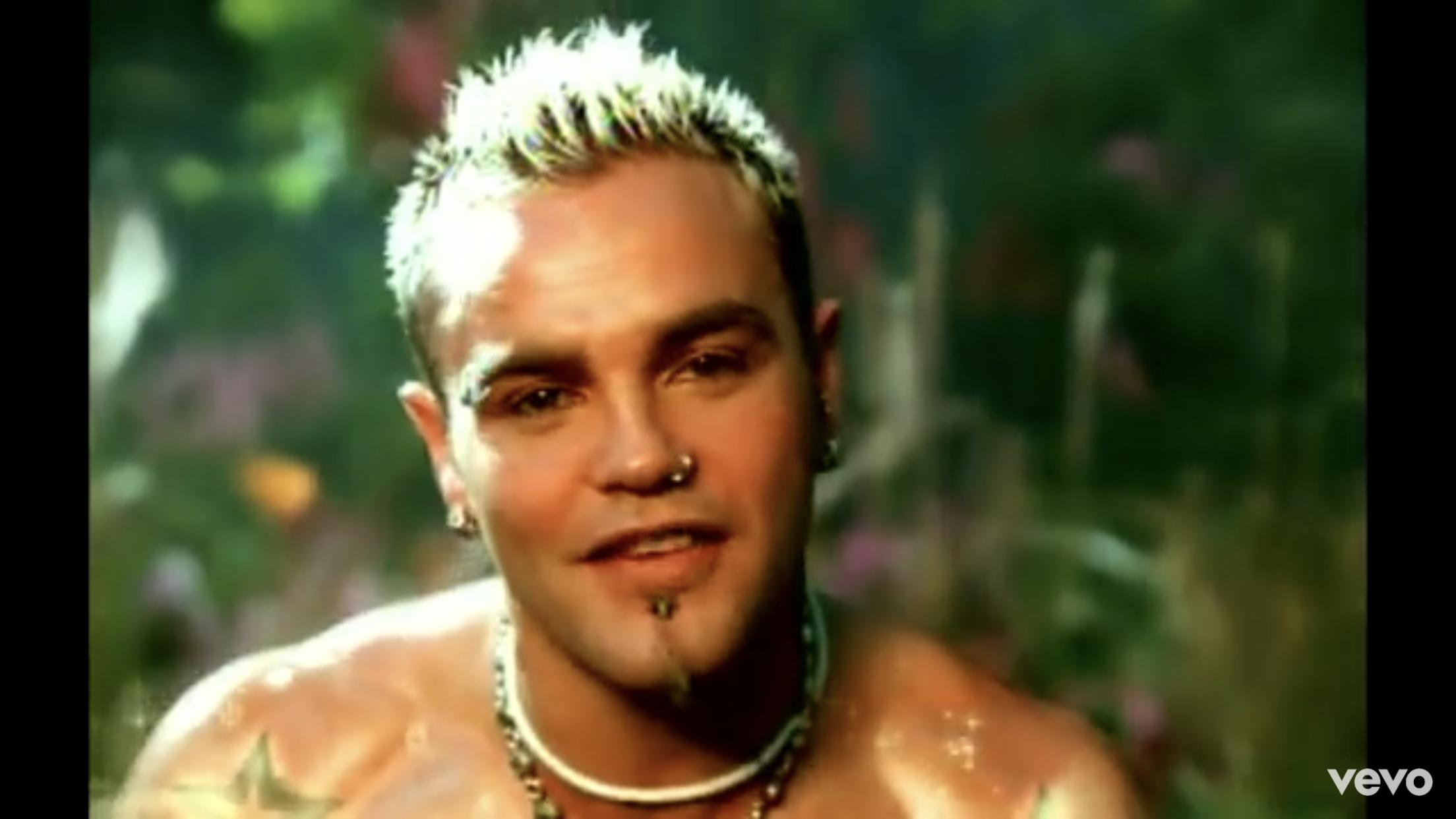 Crazy Town singer Shifty Shellshock dead at 49