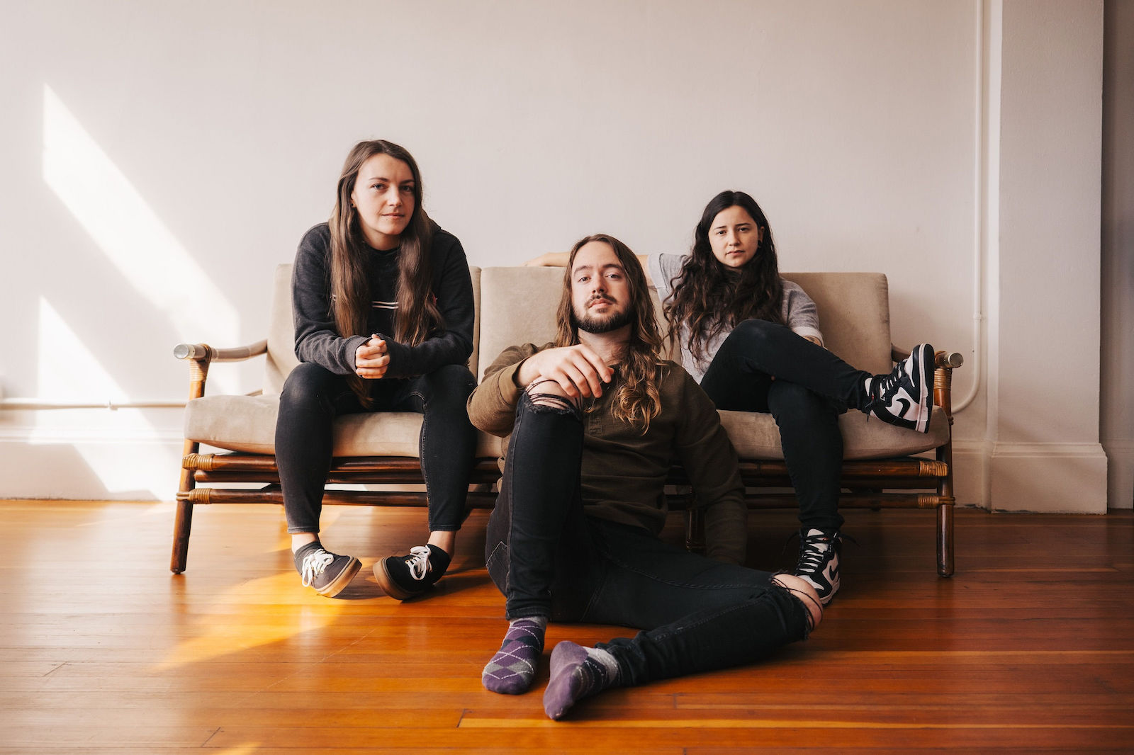 Like Roses release new song "Broken Things (Lie To Me)"