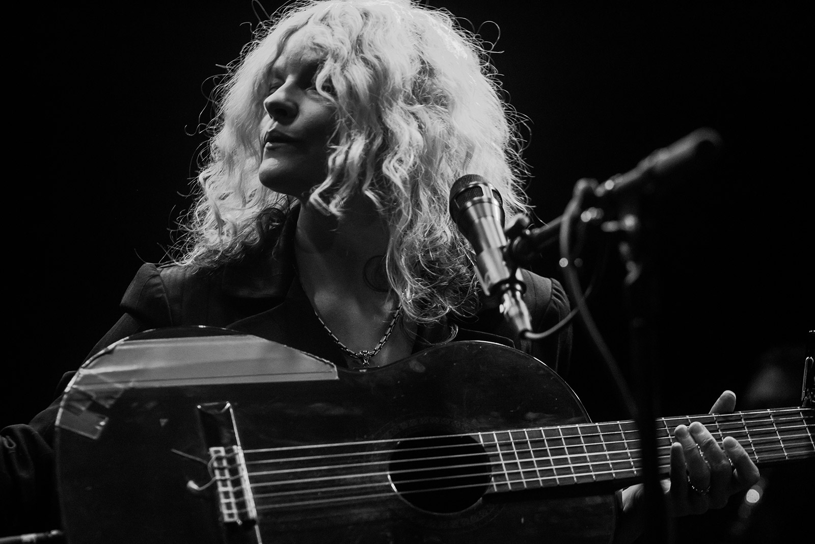 Jessica Pratt played two Bowery Ballroom shows (night 2 pics, video ...