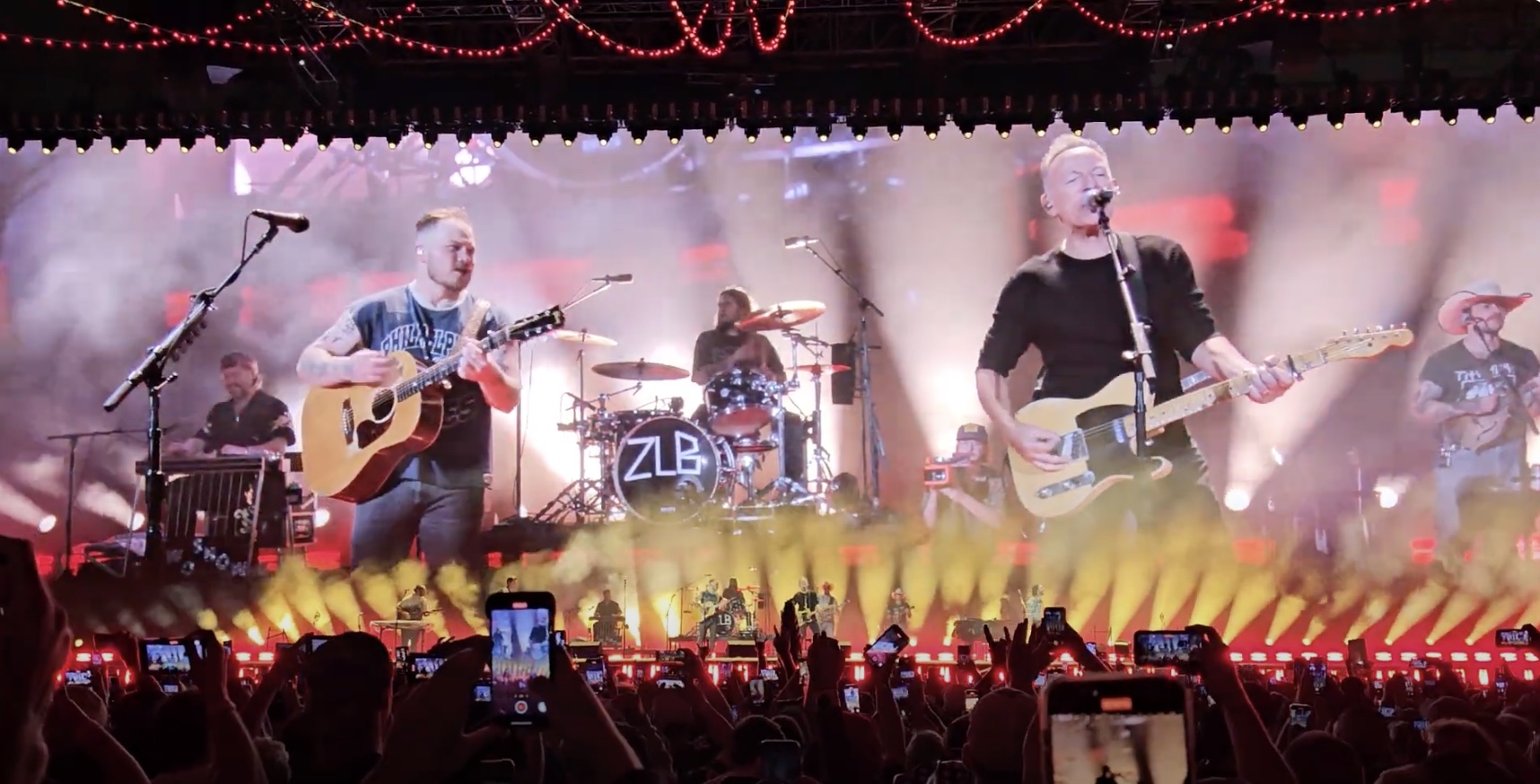 Watch Bruce Springsteen join Zach Bryan for "Atlantic City ...