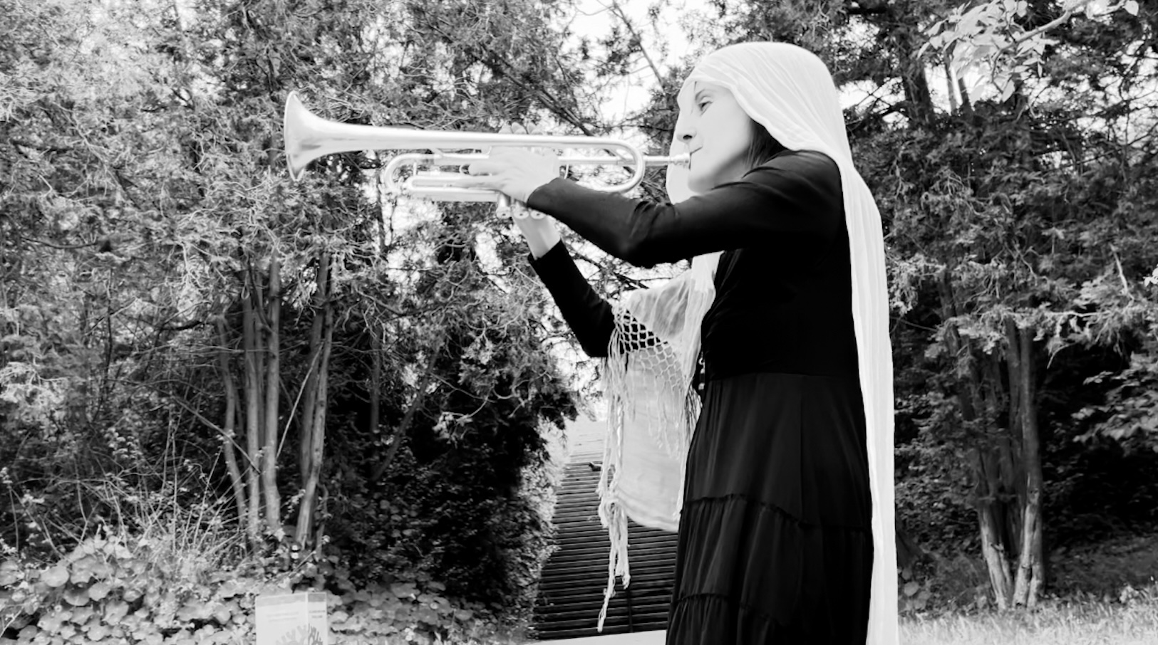 Leila Abdul-Rauf releasing new solo LP ft. Tomb Mold guitarist (new ...