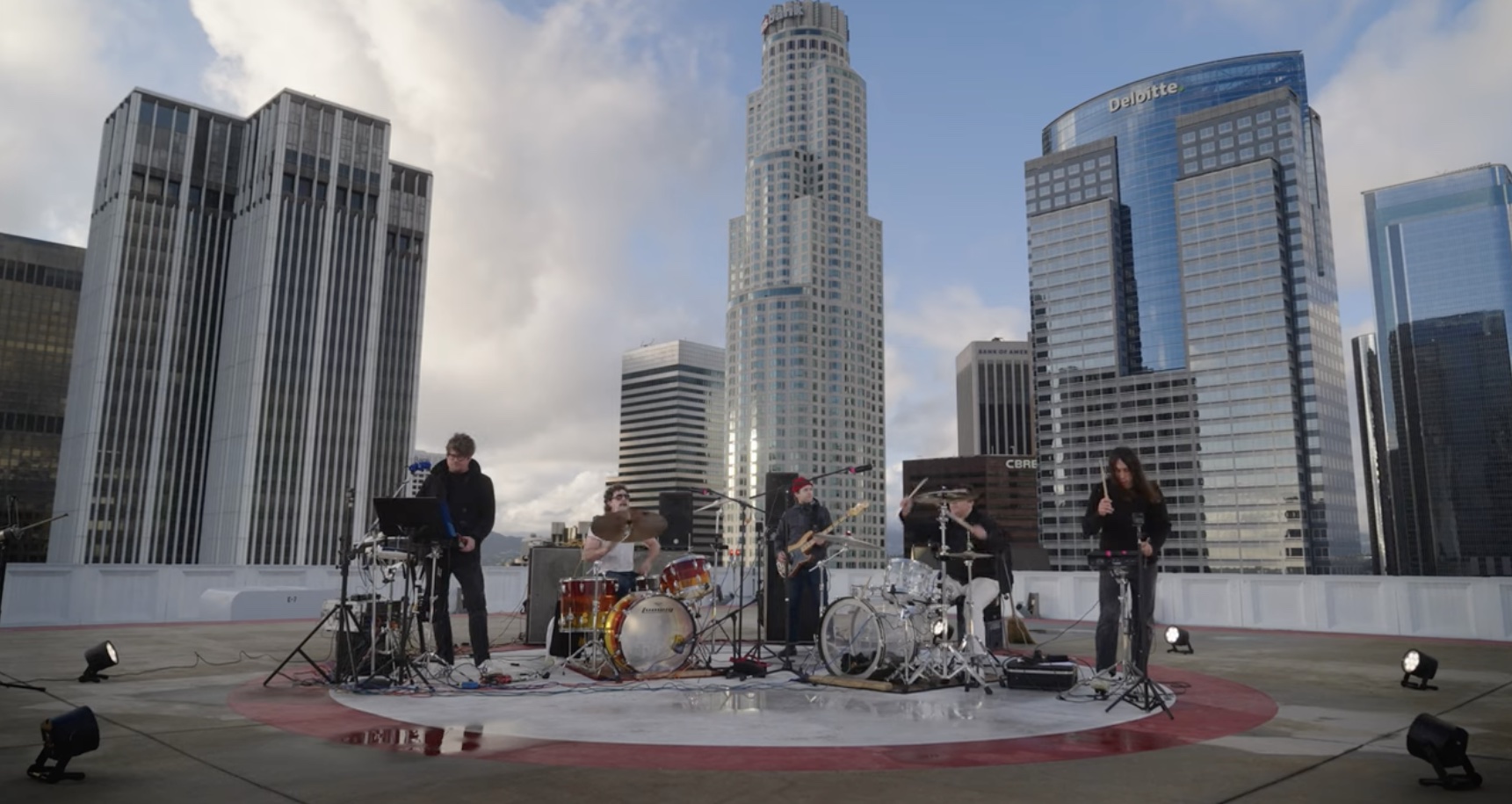 Watch OSEES' play their new album 'SORCS 80' live on top of a ...