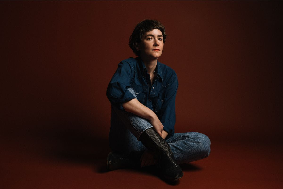 Caroline Says preps new album, shares "Faded and Golden" video