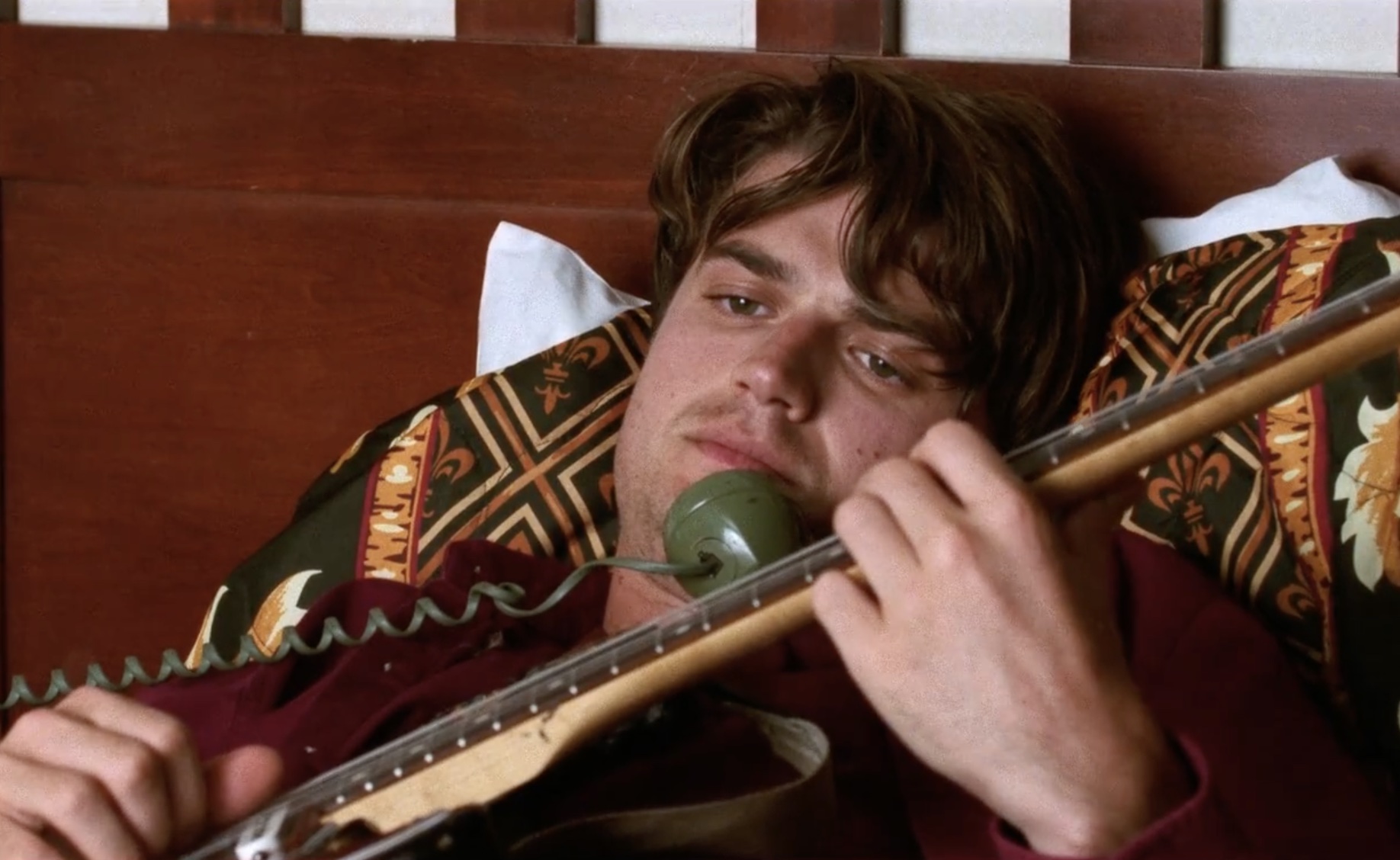 Watch a clip from the Pavement movie ft Stranger Things' Joe Keery as ...