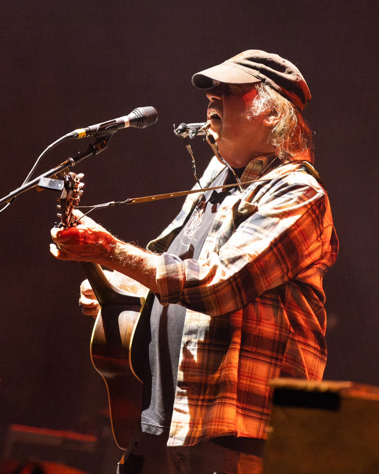 Neil Young began Capitol Theatre run with The Chrome Hearts (pics ...