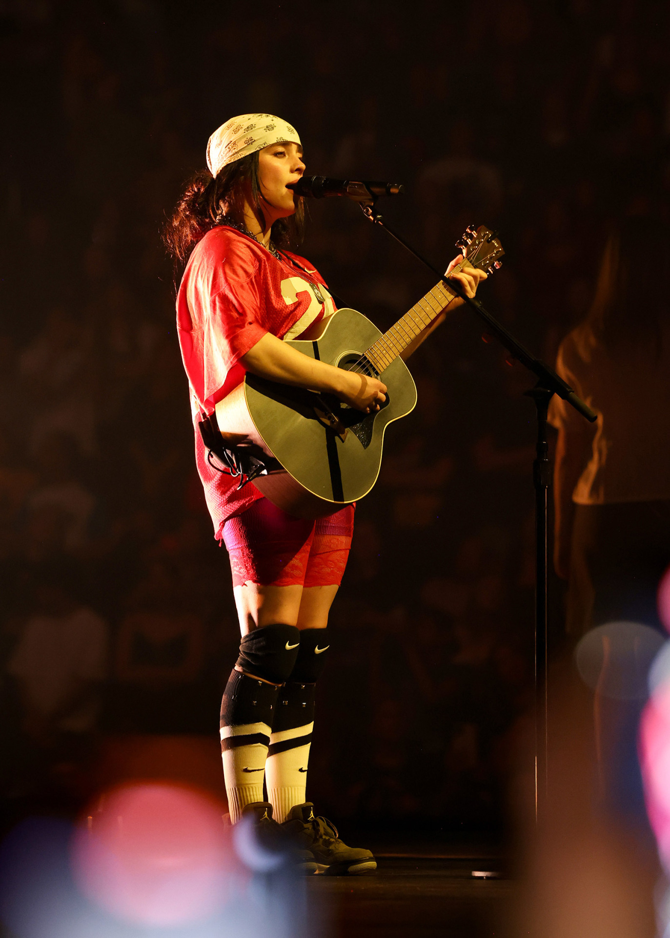 Billie Eilish begins 2024 tour (pics, video, setlist), adds LA shows