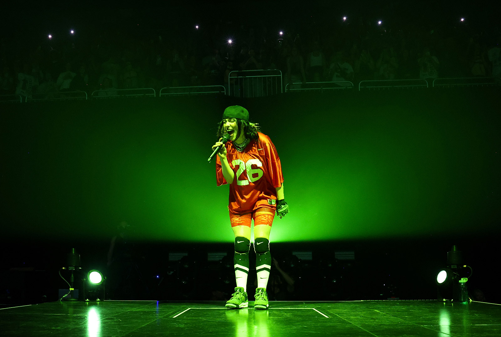 Billie Eilish begins 2024 tour (pics, video, setlist), adds LA shows