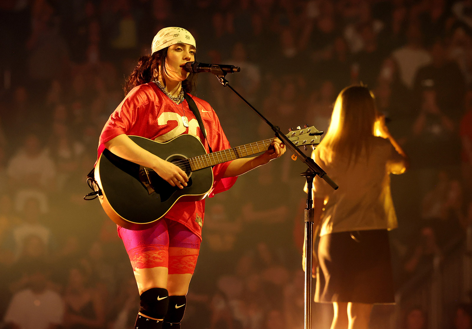 Billie Eilish begins 2024 tour (pics, video, setlist), adds LA shows