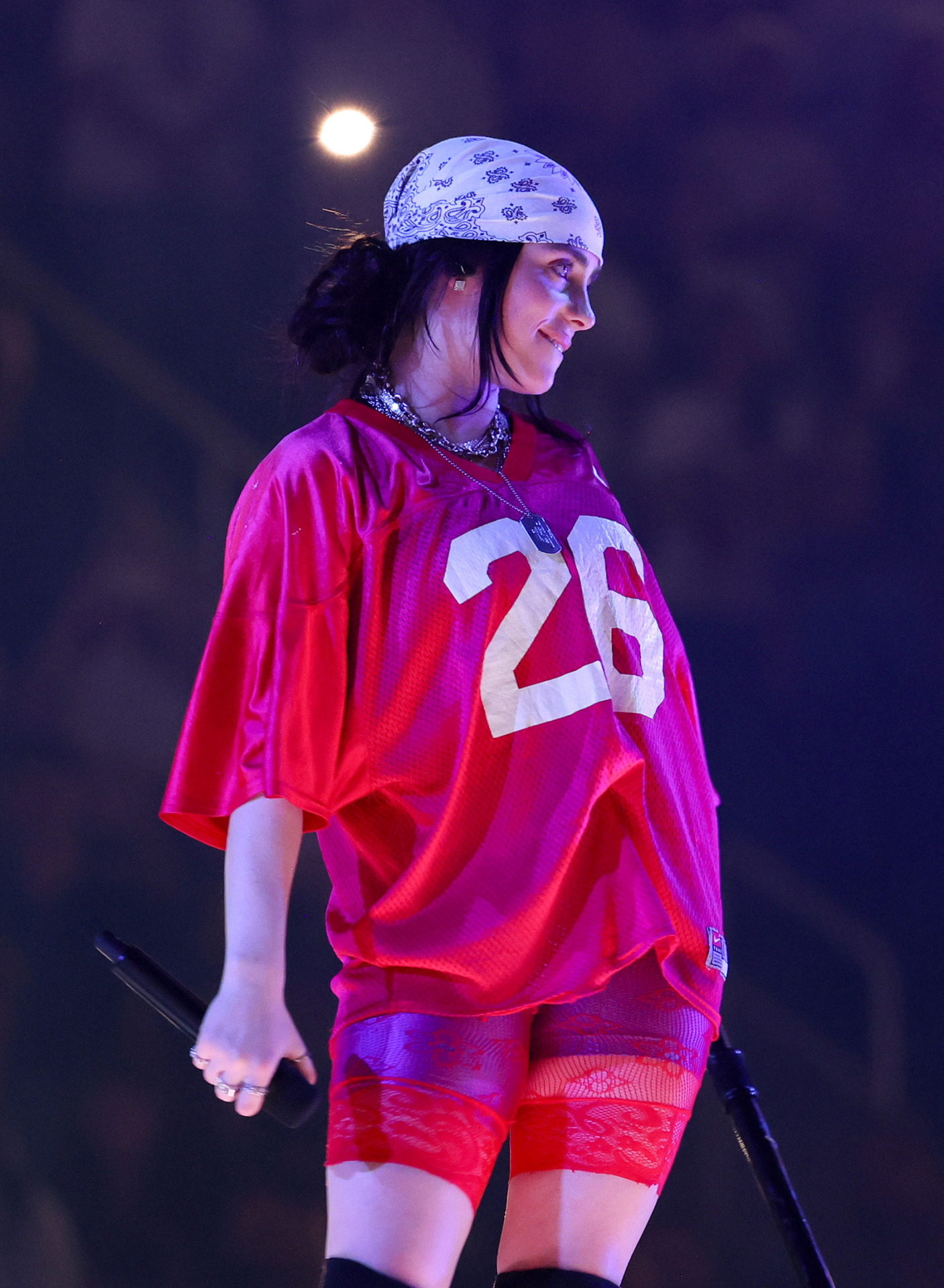 Billie Eilish begins 2024 tour (pics, video, setlist), adds LA shows