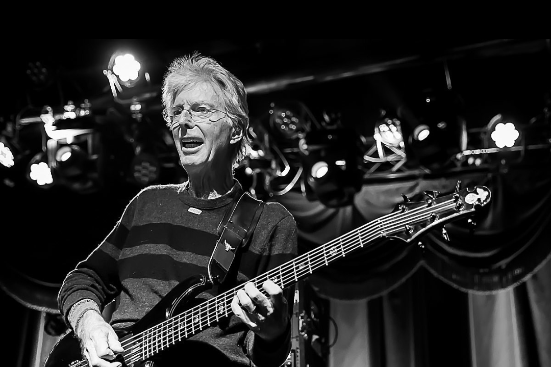 Phil Lesh of the Grateful Dead dies at 84