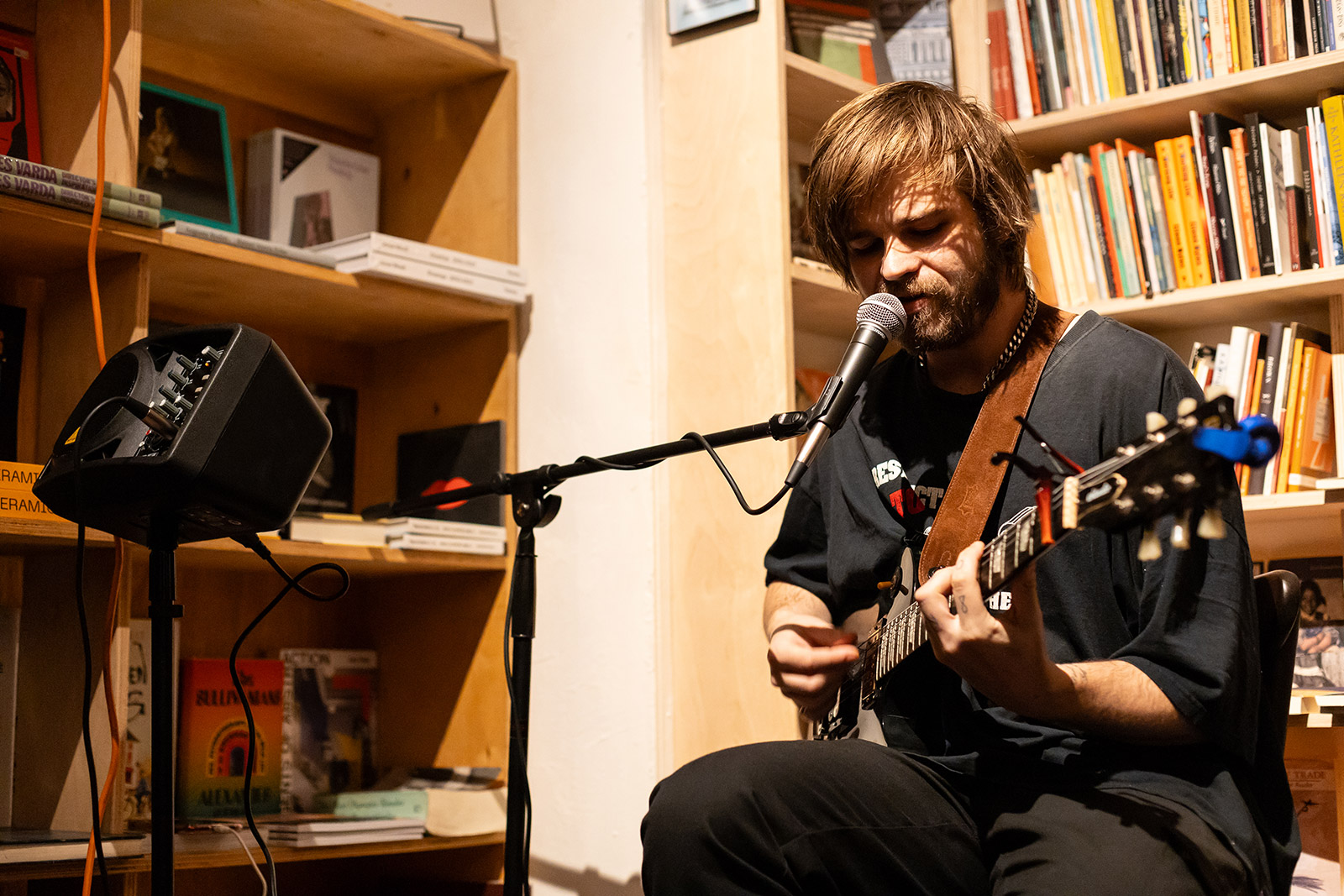 This is Lorelei announces 2025 tour, played a solo coffee shop show (pics)