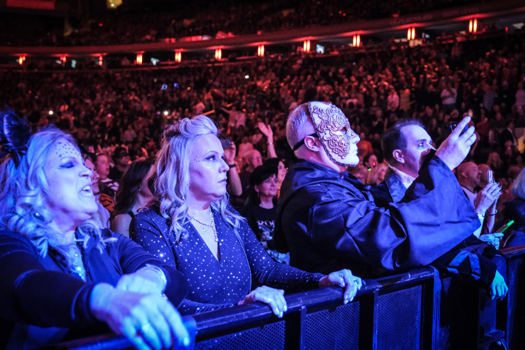 Duran Duran brought their sinful Danse Macabre Halloween party to MSG (review, pics, video, setlist)