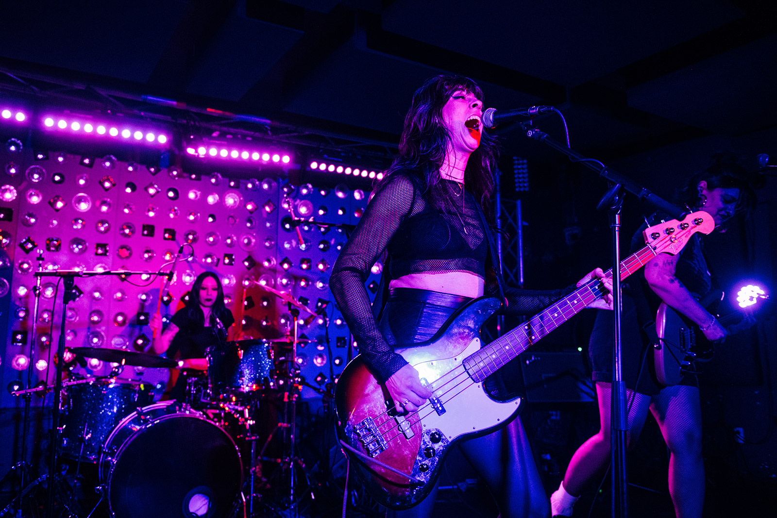 Lambrini Girls announce North American tour with Party Dozen