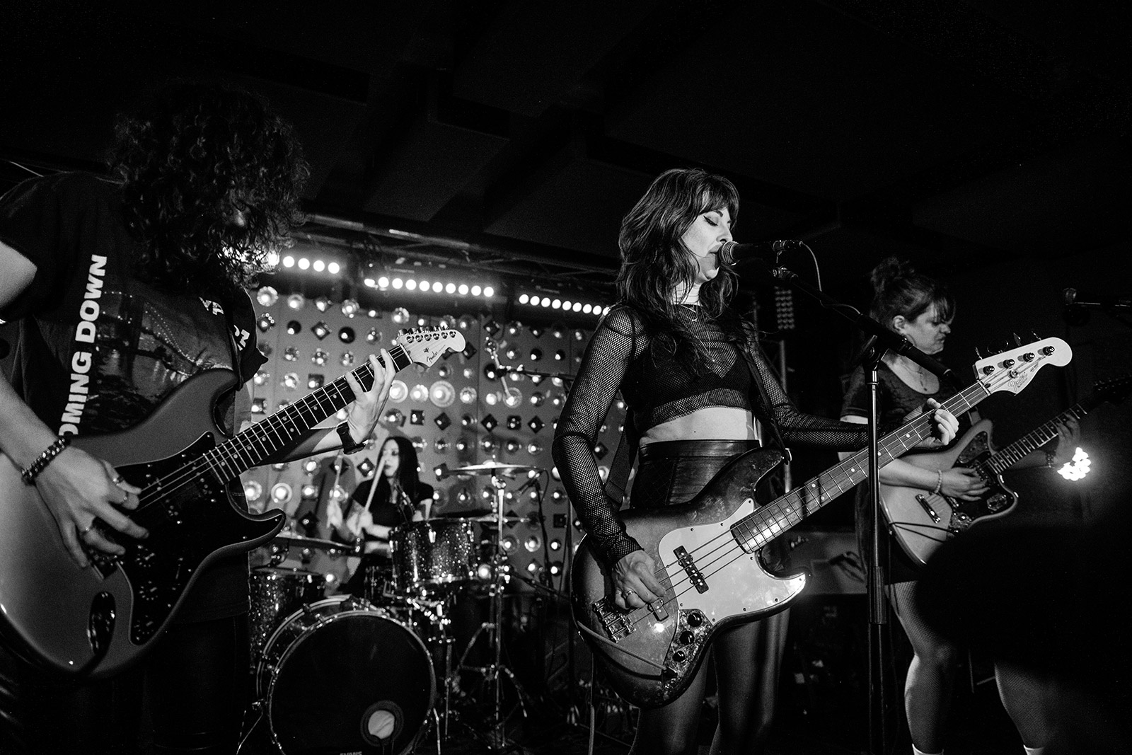 Lambrini Girls announce North American tour with Party Dozen