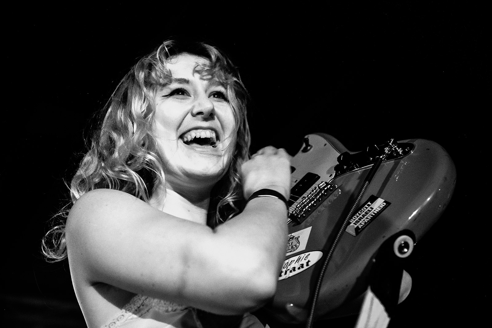 Lambrini Girls announce North American tour with Party Dozen