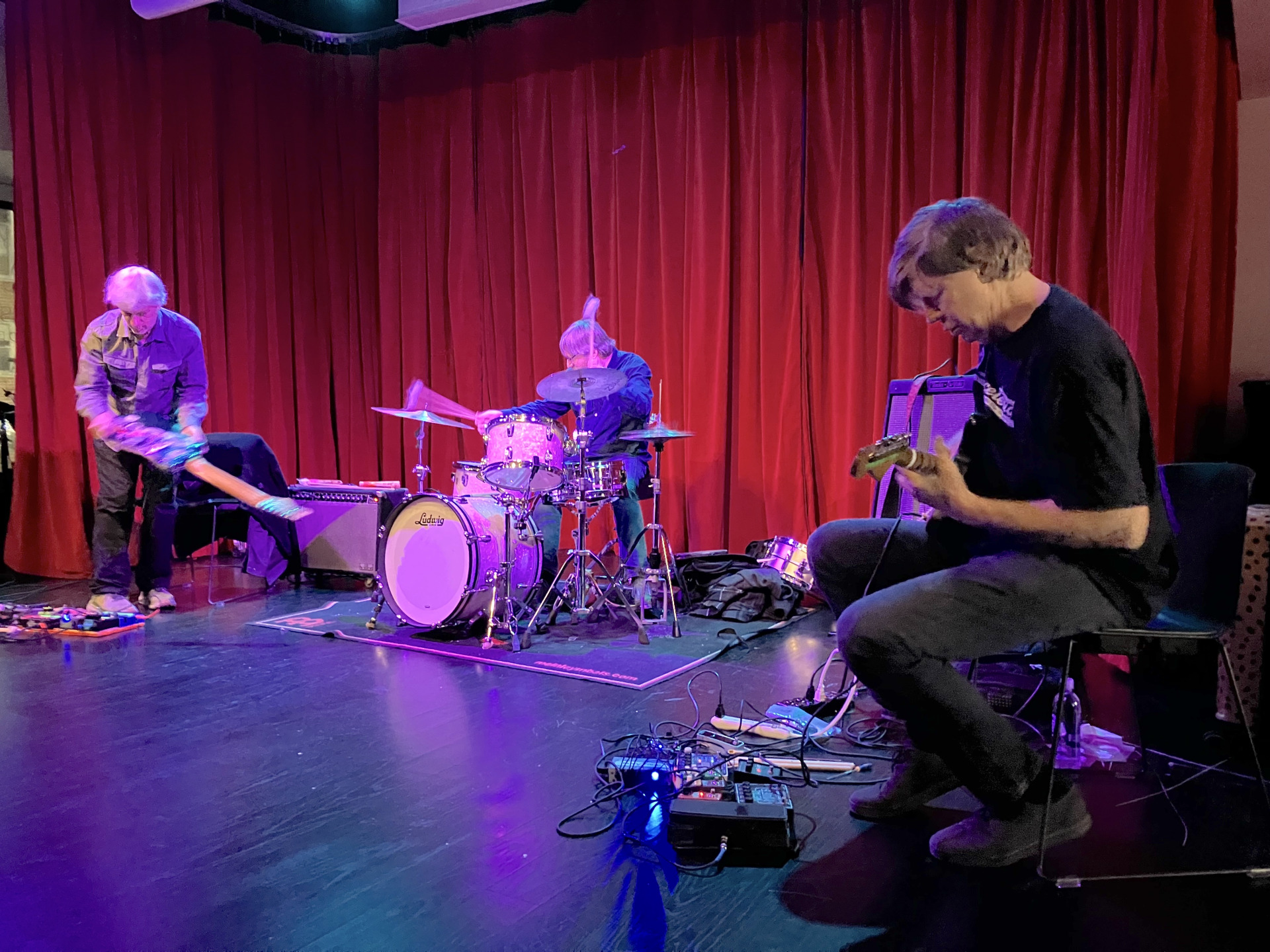 3/4 of Sonic Youth reunited in NYC, as Kim Gordon sang Stooges with ...
